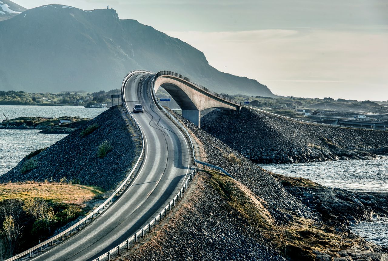 Chasing extreme Roads in Norway | Visualmeta4 | Creative & Visual ...